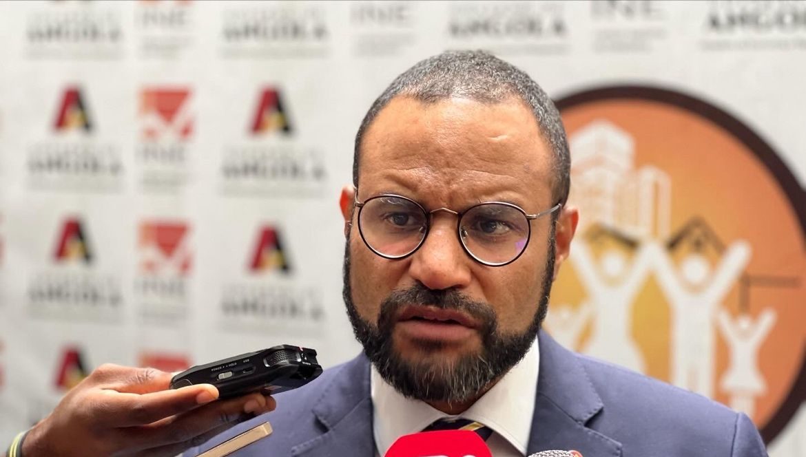 João Lourenço exonera Mário Caetano de ministro da Economia e ...